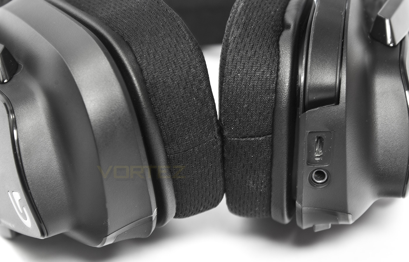 Logitech G633 Artemis Spectrum Review - logitech g633 io.jpg